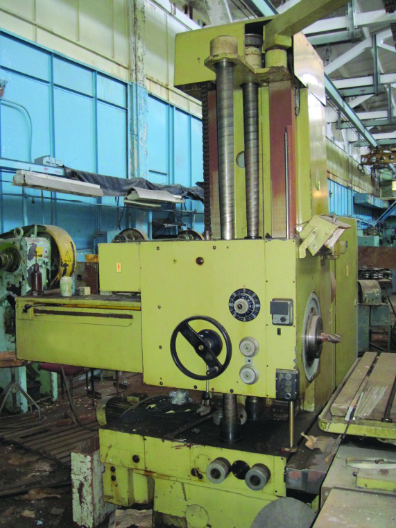 Slideway in horizontal drilling machine - ZEDEX.DE